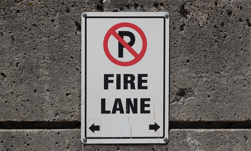 4 Reasons Distributors Should Offer Polyethylene Signs - Stouse